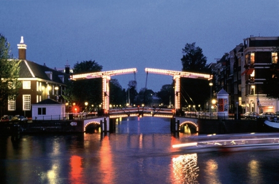 Amsterdam aus dem Lexikon | wissen.de