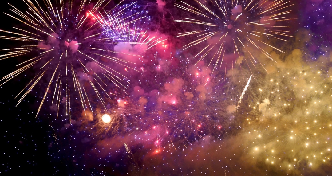 Woher das Feuerwerk seine bunten Farben bekommt | wissen.de