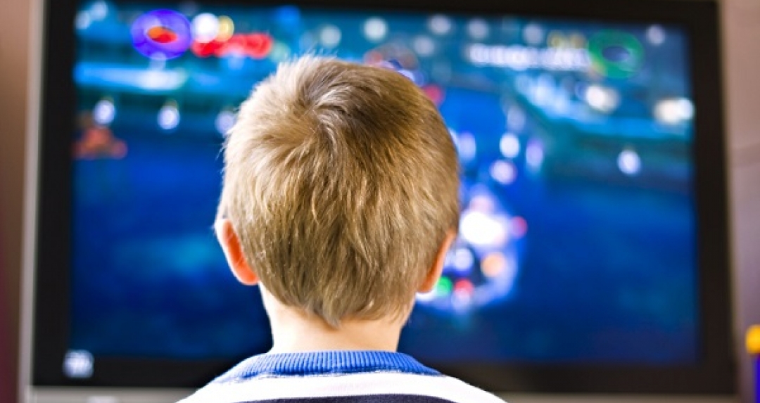 Kinder und Fernsehen: Wie viel TV-Zeit ist gut fürs Kind? | wissen.de