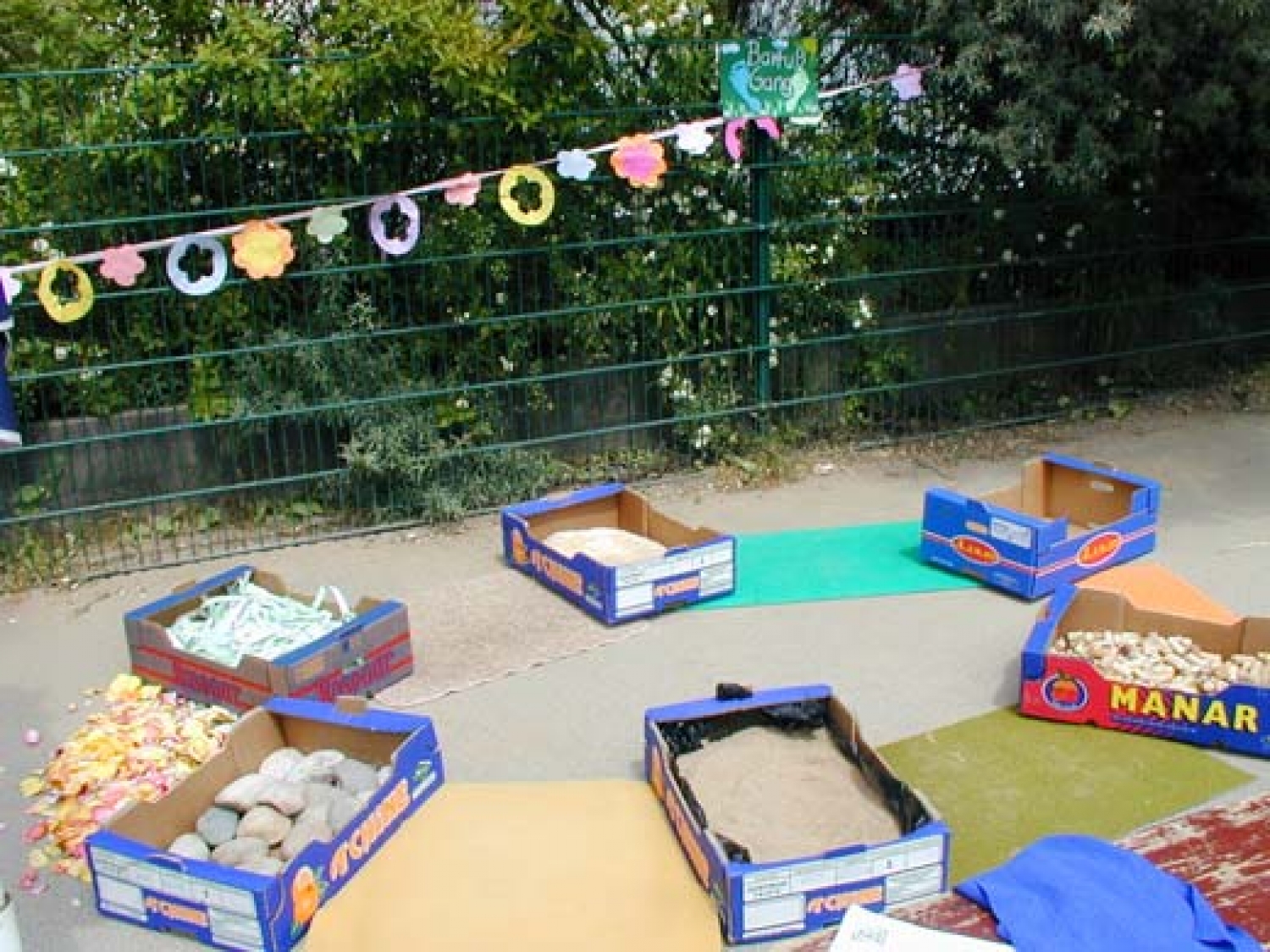 Experiment: Barfuss-Pfad | wissen.de