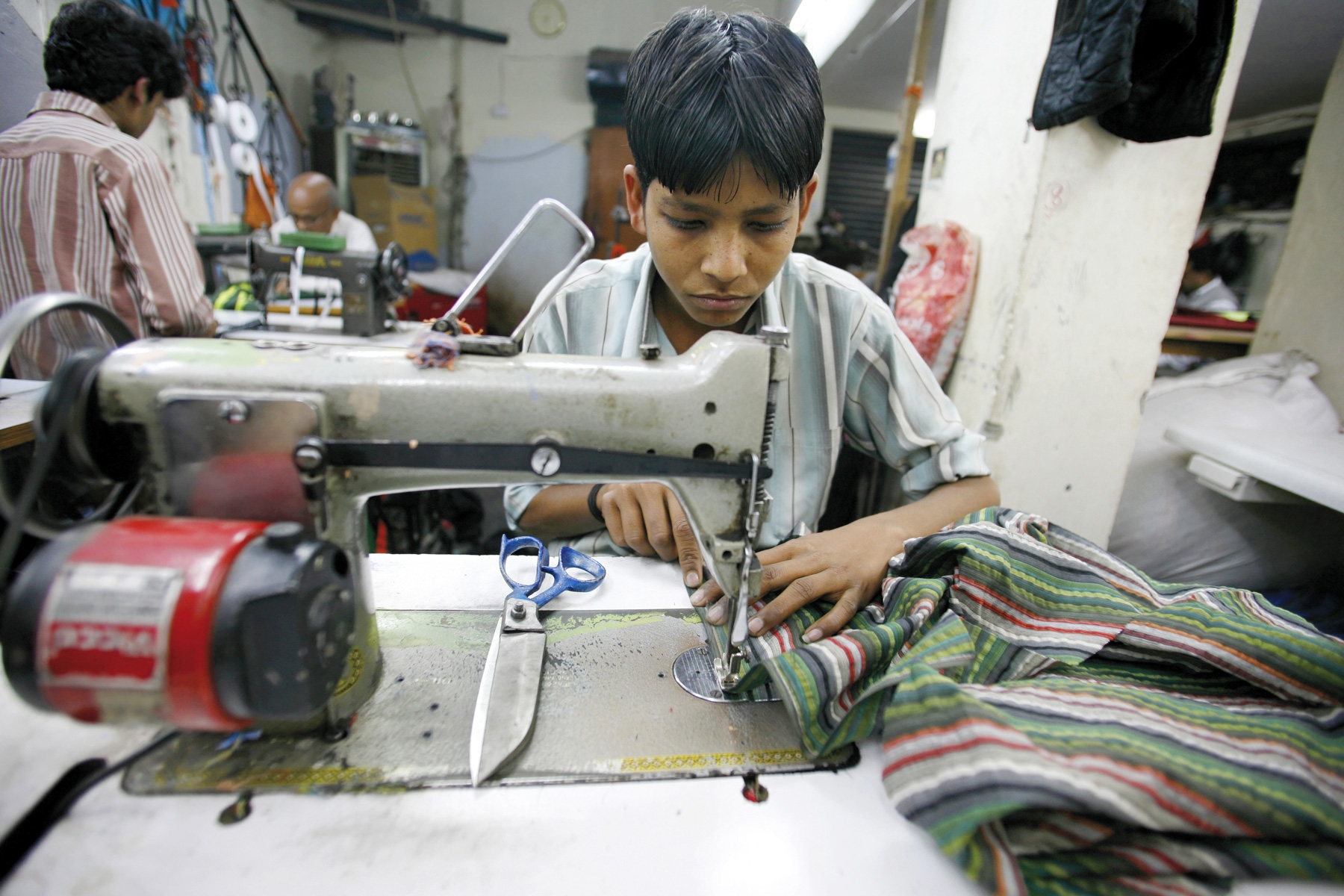 Kinderarbeit - Luxus aus kleinen Händen | wissen.de