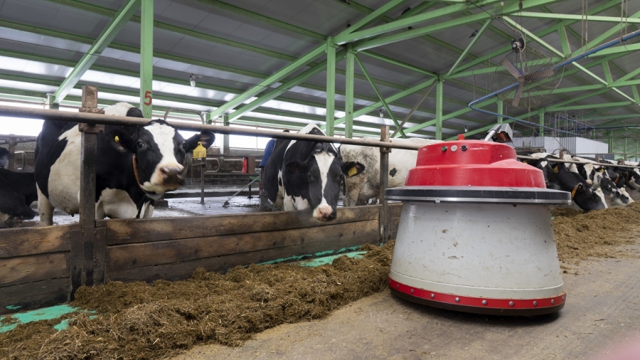 Digitale Landwirtschaft: Roboter im Stall und auf dem Acker | wissen.de